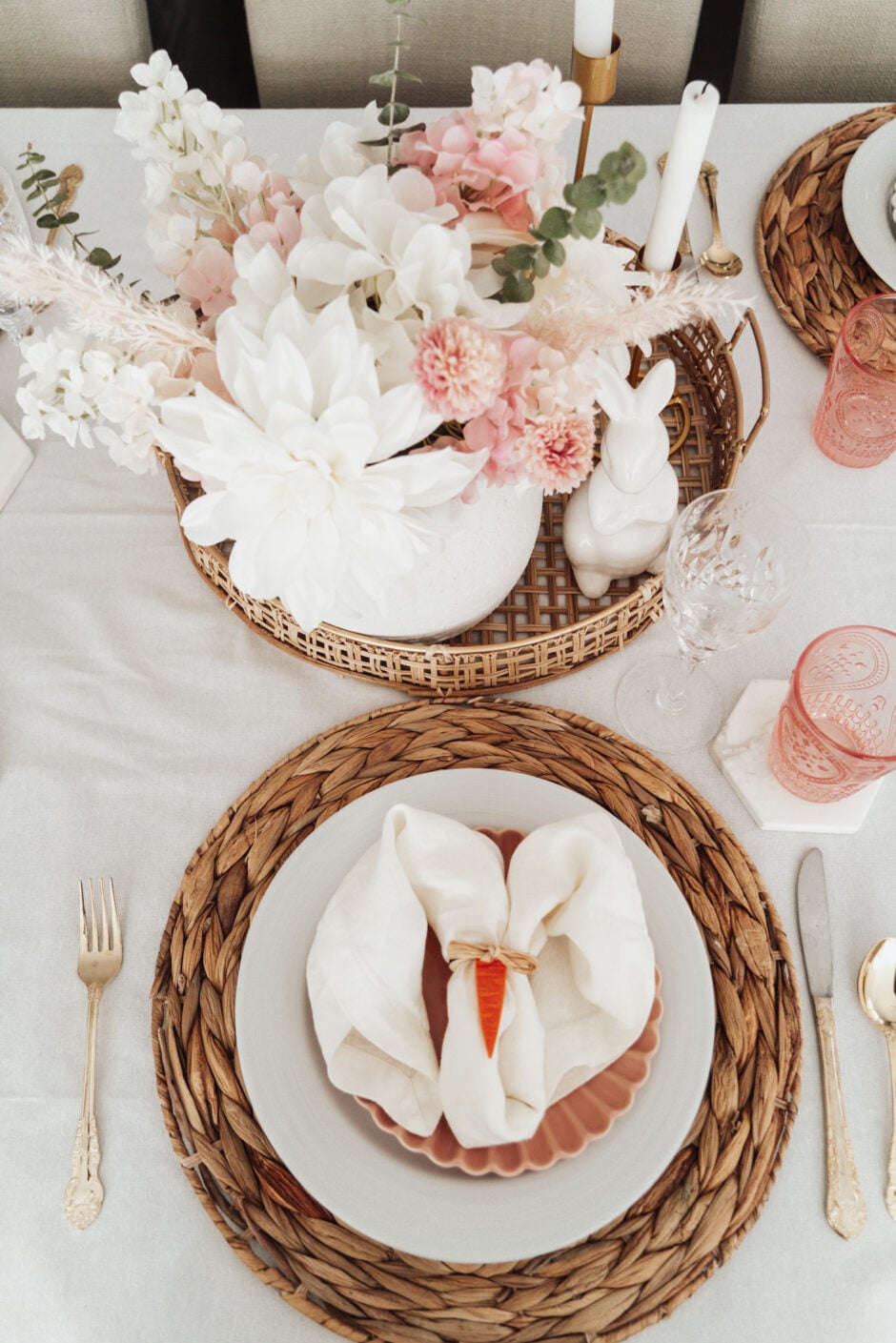 Simple Neutral Easter Tablescape - The Windy City Dinner Fairy