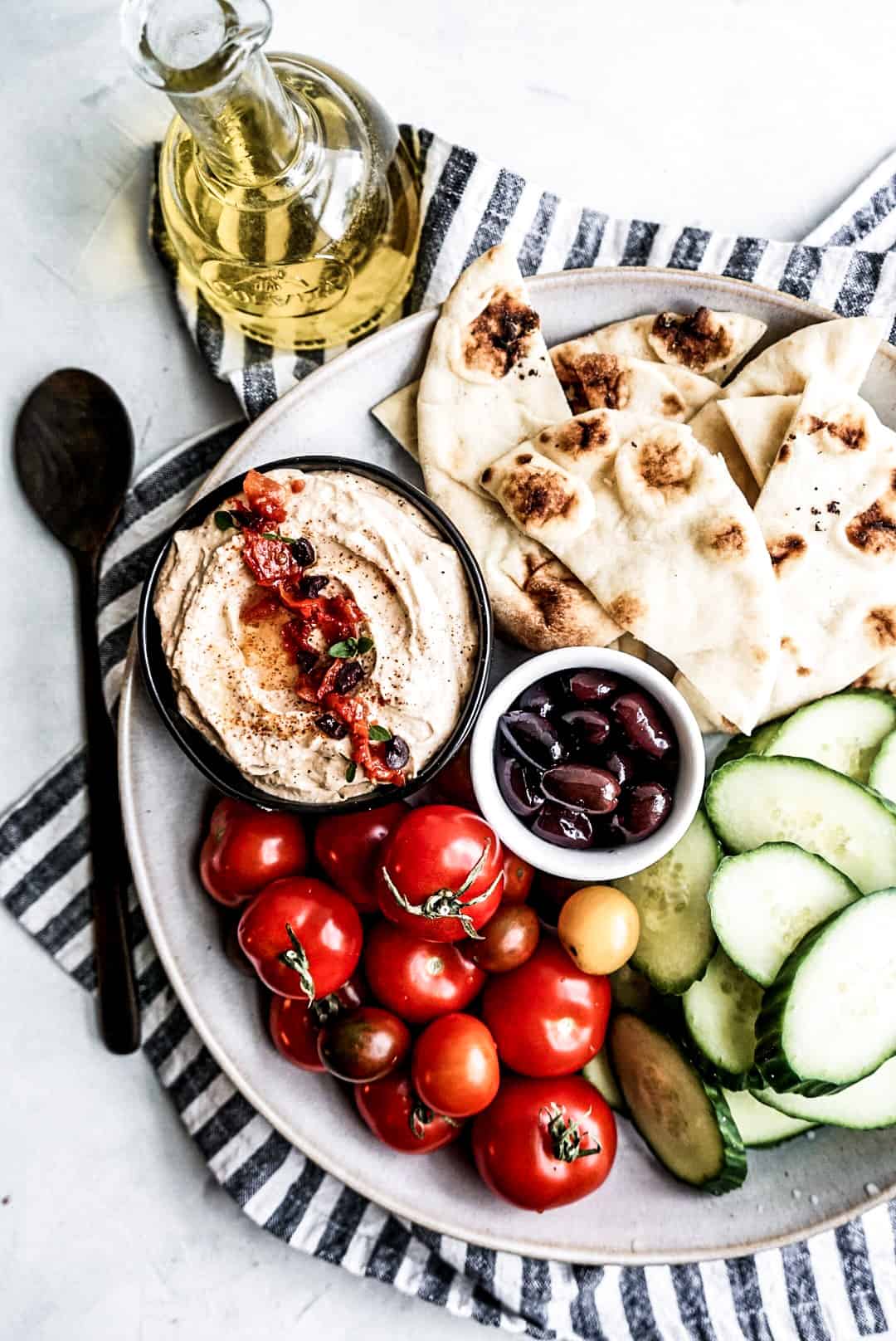 Quick and Easy Creamy Sundried Tomato Dip with Feta - The Windy City ...