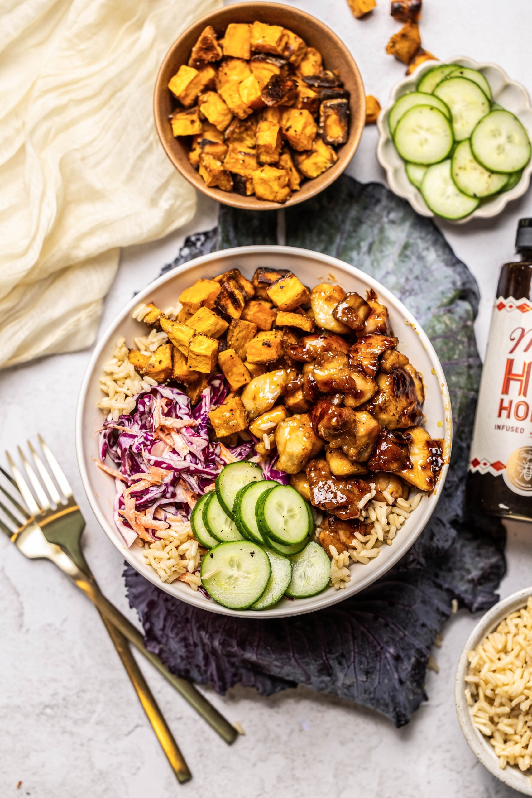 Hot Honey Chicken Bowls: A Customizable Meal Option